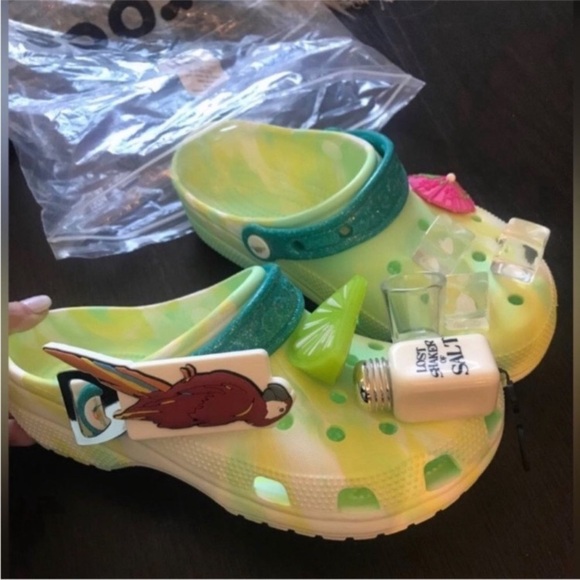 CROCS | Shoes | Crocs X Margaritaville Jimmy Buffet Shoes 7 Nwt | Poshmark